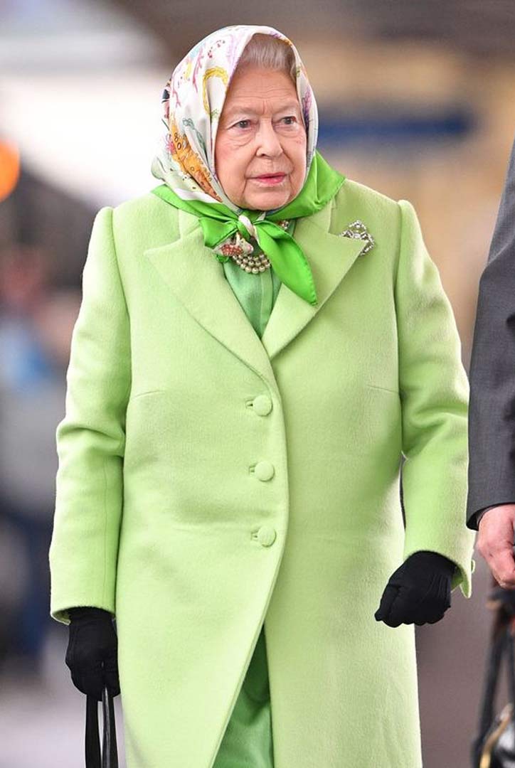 The Queen Commands In Her 5 Favorite Colors