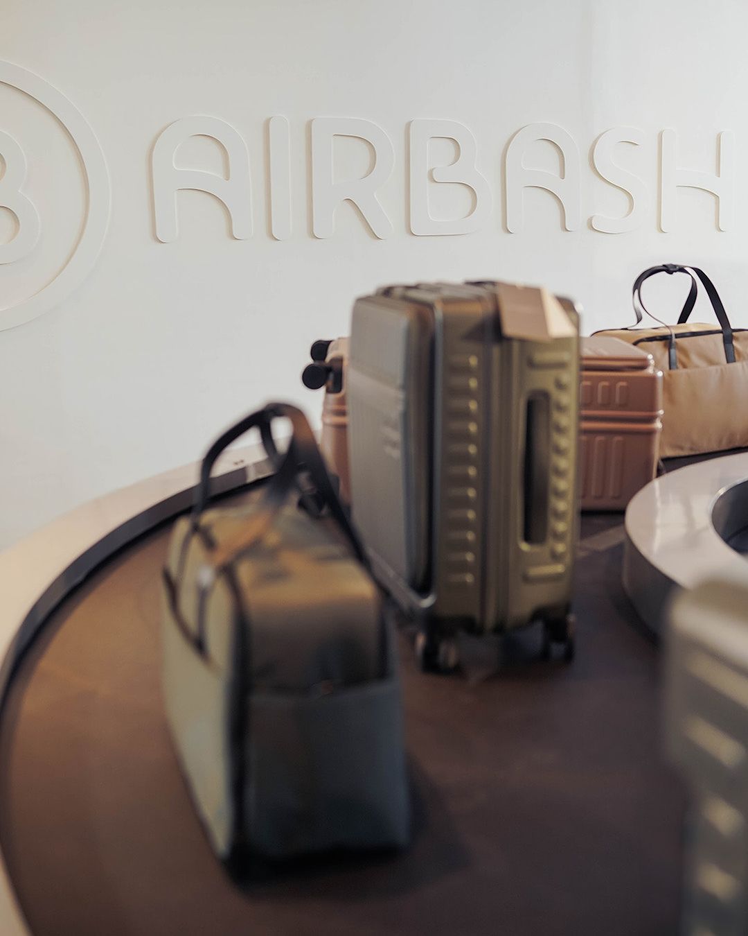 Bea Alonzo Drops the Perfect Luggage for Travelers
