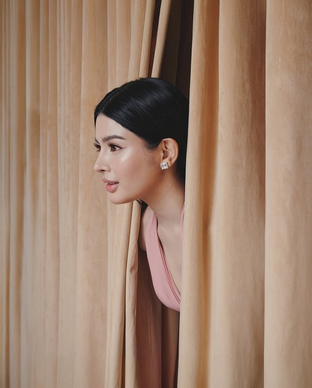 Az Martinez GMA Gala 2025: Get the Exact Makeup Look
